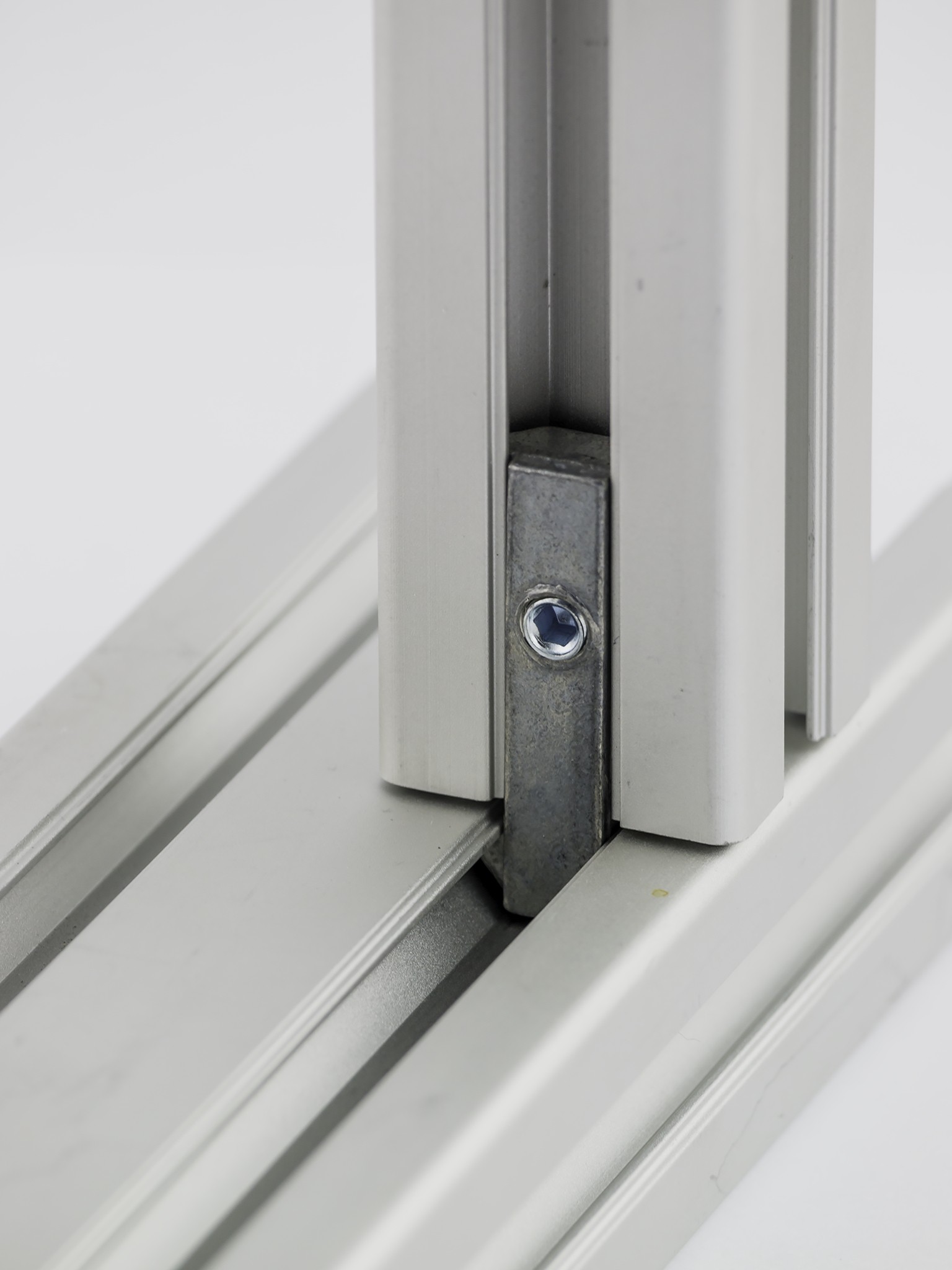 L-Shaped INTERNAL Thread Interior Corner Joint Bracket with M6 Scre...